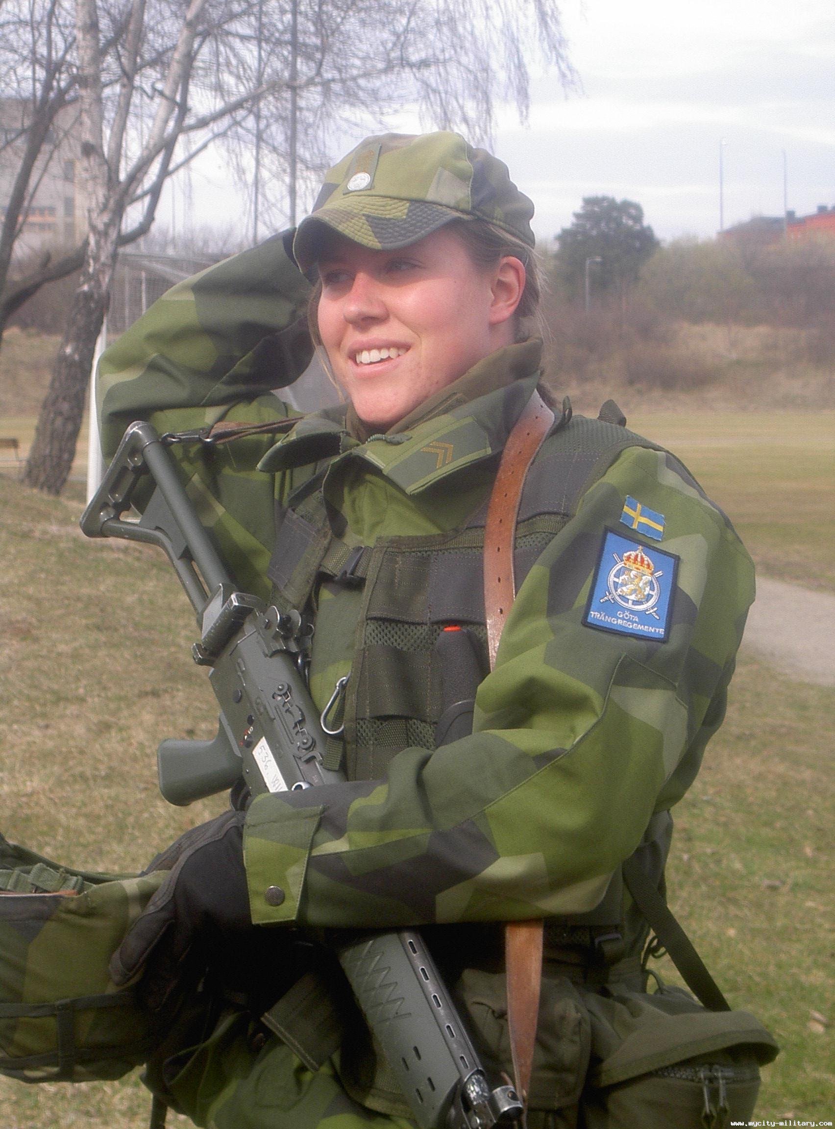 female swedish soldier[1] :: Mycity-Military.com